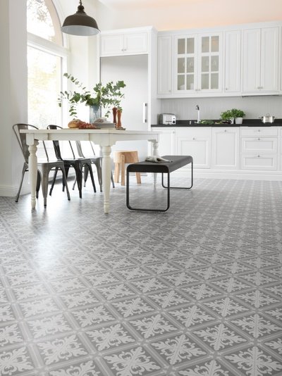 Vinyyli vs vinyylikorkki | Mitä eroa näillä on? – Laattaleevi